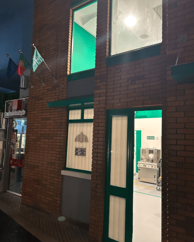 Generis recria fábrica de medicamentos na KidZania | Netfarma