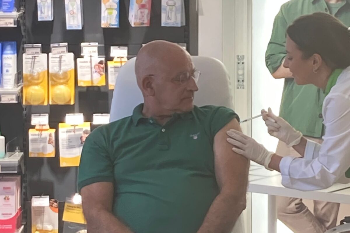 Linha 1400 de assistência farmacêutica está disponível online | Netfarma