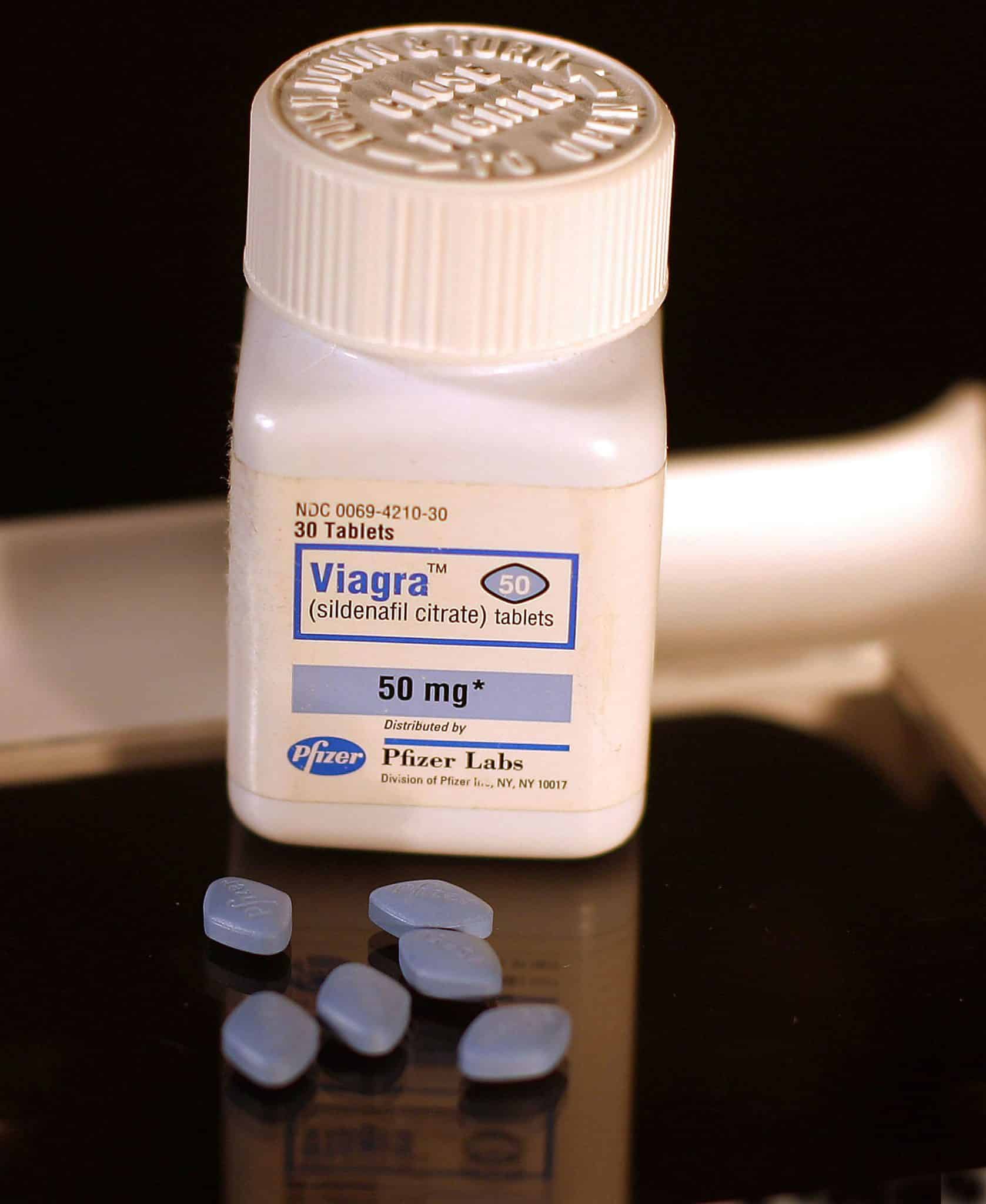Viagra e seus genéricos passam a ser dispensados nas farmácias sem ...